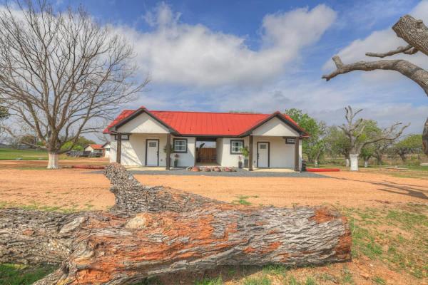 Cozy Casita With Hot Tub – Six Minutes From Main Street - Fredericksburg, TX