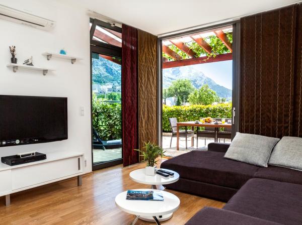 Apartment Lejo - Postira