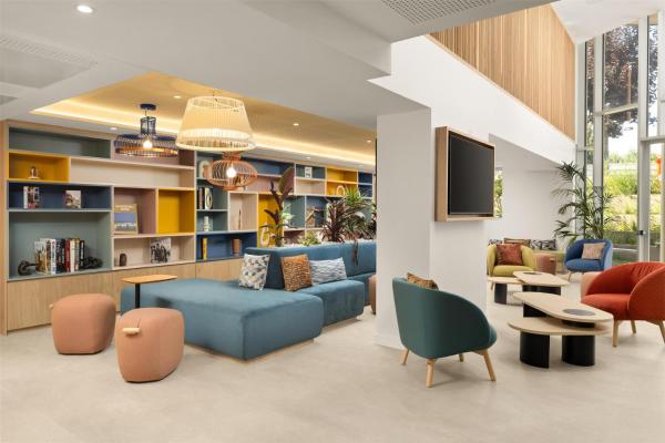 Hampton By Hilton Paris Charles De Gaulle Airport - Plailly