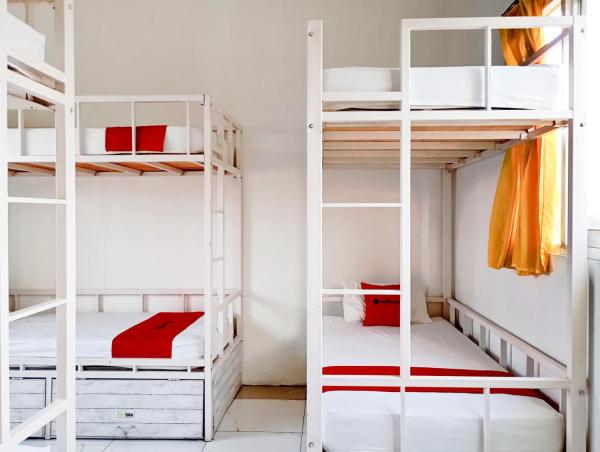 Reddoorz Hostel At Luna Bunkbed Malioboro - ジョクジャカルタ