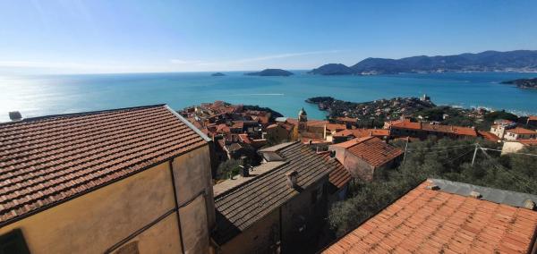 House With Pool, Jacuzzi,garden And Bbq Next Seaside - Lerici