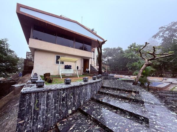 Royal Park Hotel & Swimming Pool - Mount Abu