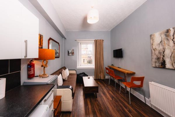 Cool Central Apartment - Edinburgh Airport (EDI)