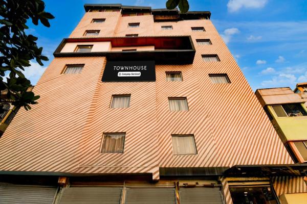 Super Townhouse Vip Road Formerly The Sky - Calcutta