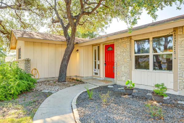 Large Yard Home 9 Mi To San Antonio River Walk - University Oaks - San Antonio