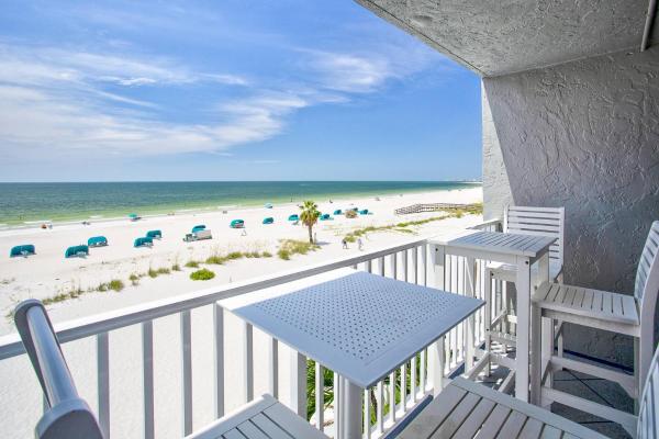 421 - Island Inn - Treasure Island, FL