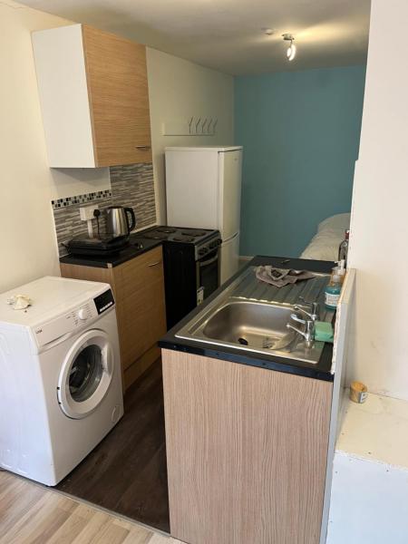 Studio Apartment - Bristol Airport (BRS)