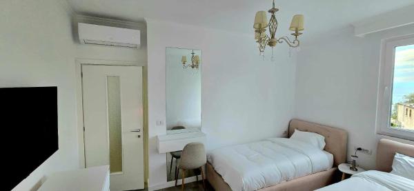 Luxury Lakeview Apartment - Pogradec