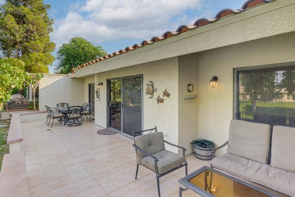Golf And Swim Country Club Condo In Palm Desert - Palm Desert, CA