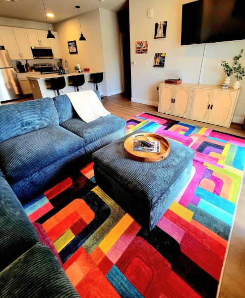 Deluxe Apt, King Bed, Pool, Gym,free "P" - ロジャース, AR