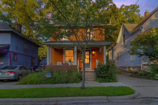 La Casa Naranja Home - Ann Arbor, MI