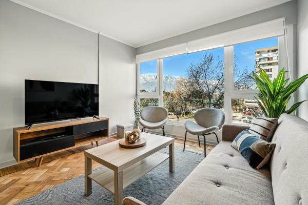 Departamento Moderno A Pasos De Parque Arauco Y Metro Manquehue - Santiago