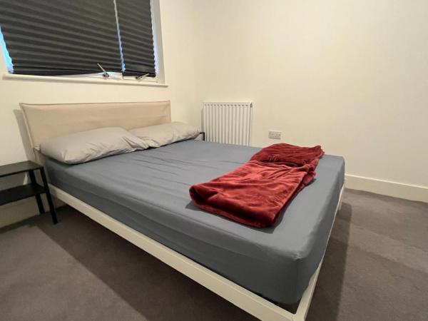 Next To Southall Station - Brand New Apartment Room - Hayes