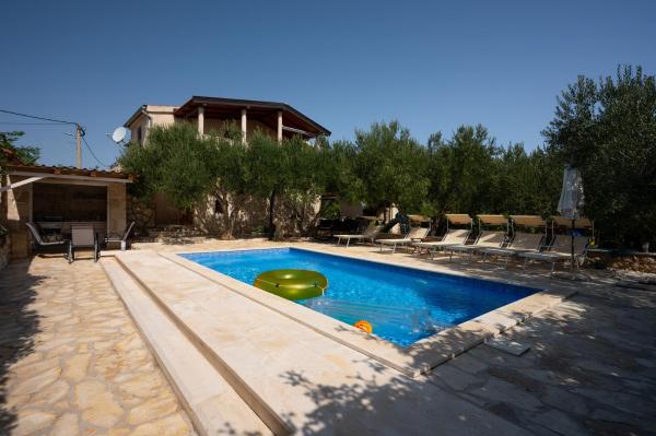 Apartman Magas With Private Pool - Vinjerac
