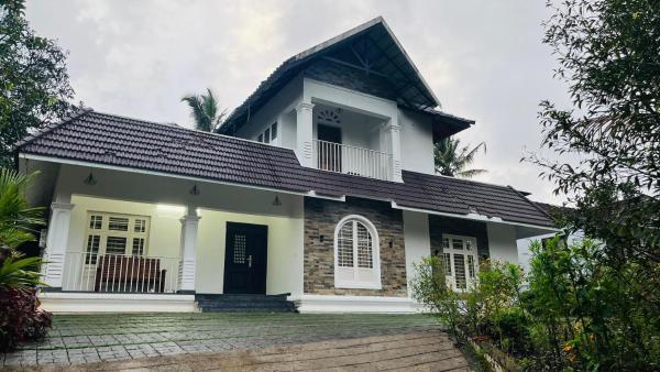 Cloud Casa Homestay - Munnar
