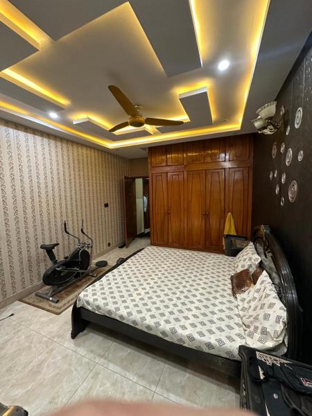 Luxury Corner Cottage Guest House On Main Road G11 - Islamabad
