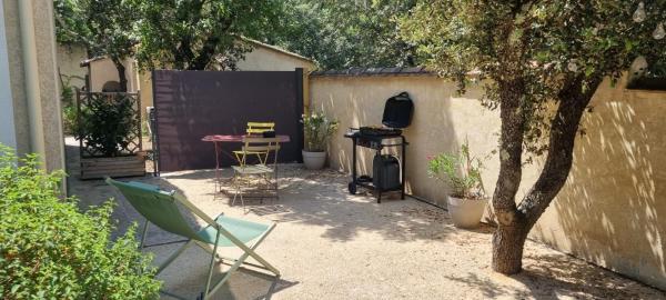 Un Nid De Passage - Carpentras