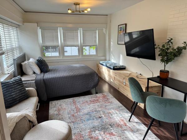 The Pandora Studio - Waterloo, Canadá