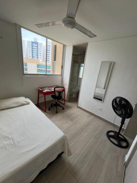 Habitación Central En Casa Familiar, A 10 Minutos De La Playa - Taganga