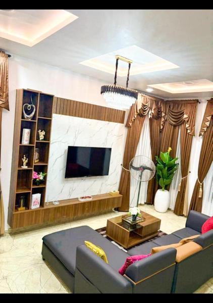 Kemson 4 Bedroom Stylish Home - Vgc Lekki - Nigeria