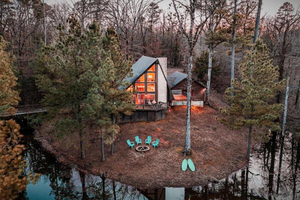 Cabin Masterpiece On Private Lake 3 Bedroom - Splash Pad, Pittsburg