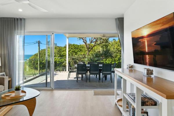 Unit 2 Beach Gallery - Coolum Beach