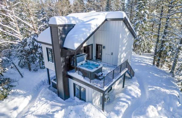 Condo And Spa - Le Saloon Nordik - New England