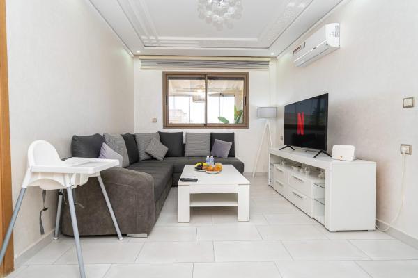 Terrasse Et Confort Centre De Tanger, Charmant 2 Ch Spacieux, Clim, Wifi, Vue Dégagée - Tangier