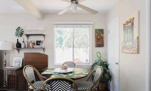 Charming Two-bedroom Beach Bungalow With Private - Los Angeles, CA