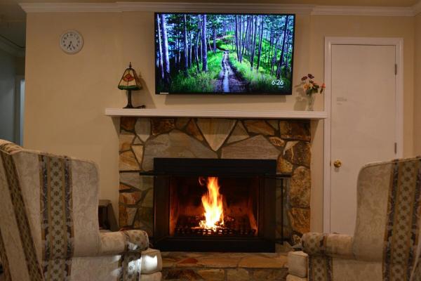 Cheerful 3 Bedroom Home With A Pool And Sauna - Fredericksburg