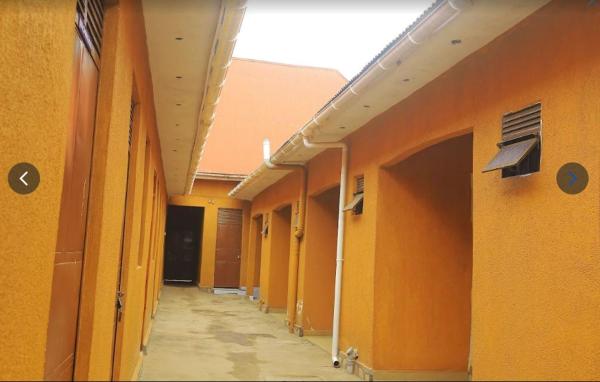 Ndugu Gardens Kasese Guest House - Uganda