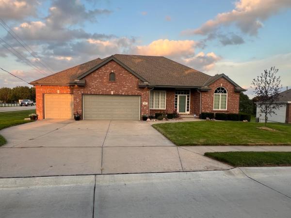 Luxury Home! Walking Distance To Golf! - Gretna, NE