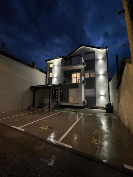 Tesla Centar Free Parking - Vranje