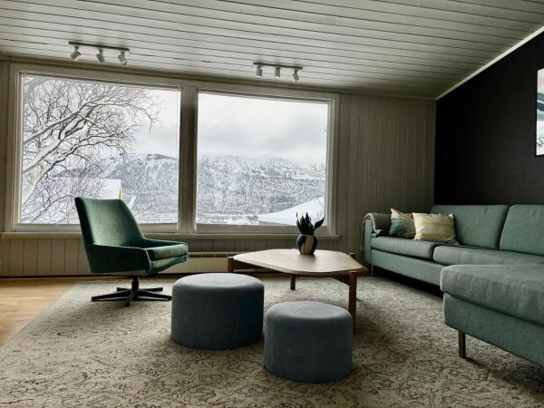 Spacious House - Free Parking - King Beds - Tromsø