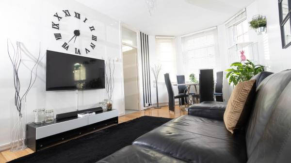 Damight Homes - Comfort Chelsea And Kensington Serviced Accommodation - Surbiton