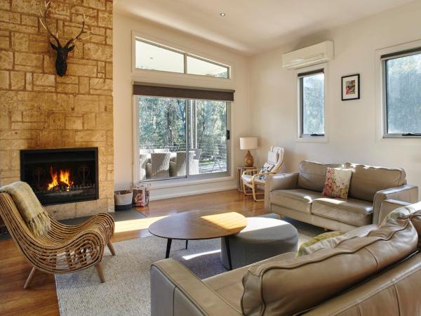 Willie Wagtails - Bright