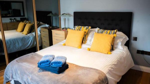 Stylish Modern 1br In Holt Cozy Comfort & Fast Wi-fi Perfect Escape - Blakeney