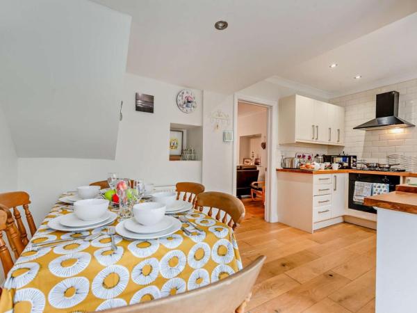 Clareston Cove - A Lovely 3 Bed Cottage With Sauna In Tenby Town Centre -