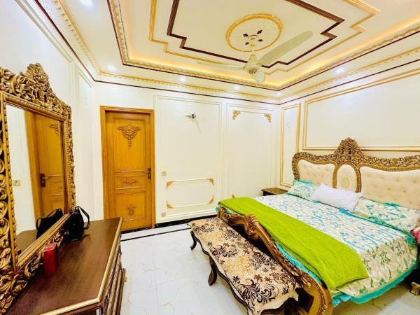 Luxury Rooms For Guests - Lahore