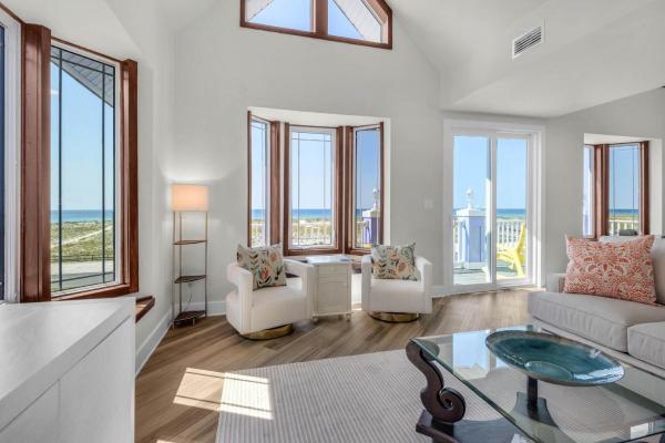 The Gulfview Grandeur - Pensacola Beach, FL