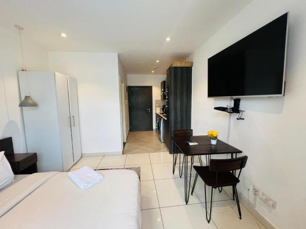 Cozy Studio Apartment At Embassy Gardens - Accra