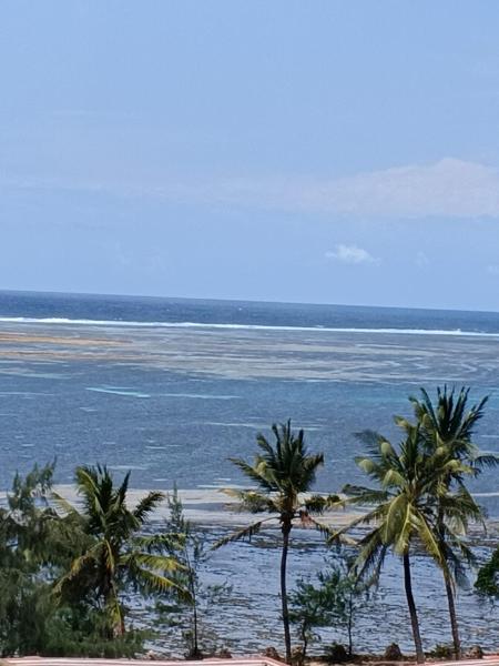 Sea Waves View Nyali Apartment - Kenya