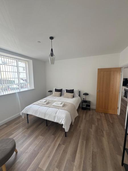 Modern Seaside Flat - Walk To Torquay Beach - Newton Abbot