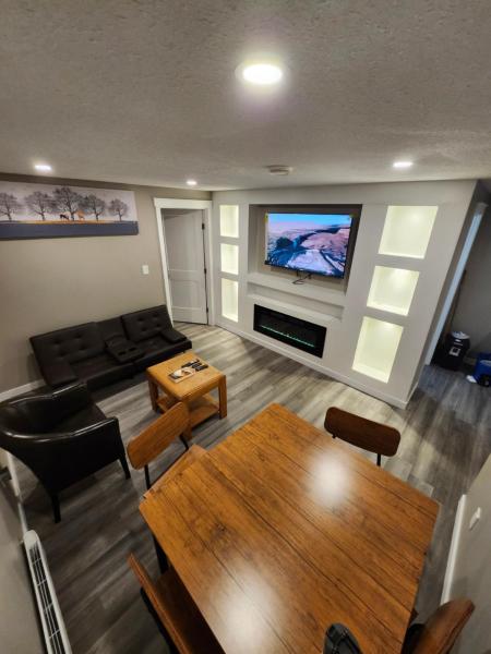 Elegant Family Suite By Stadium, Airport, Shopping - Regina