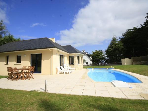 Villa With Private Pool In Plestin-les-grèves - Locquirec