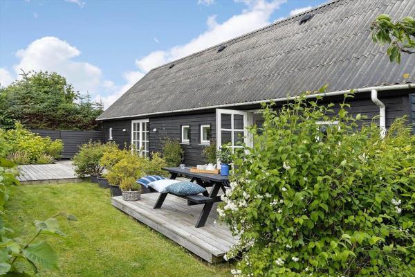 Tv1673 Bindslev - Nøddevænget 1 - Tversted