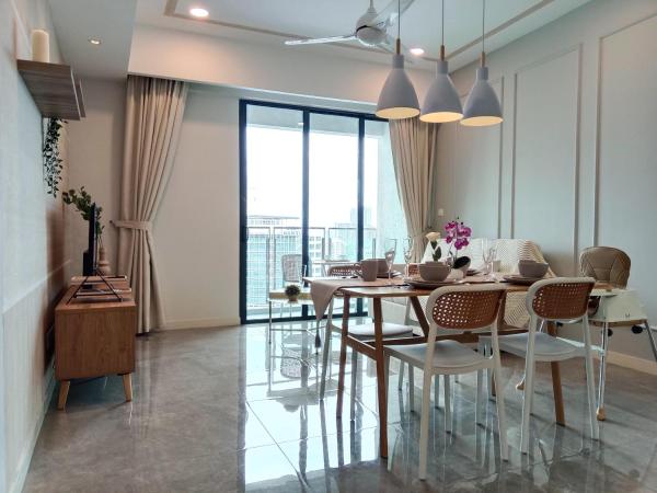 Ooak Suites Mont Kiara Mall 163 Babycot 4 Pax - Petaling Jaya