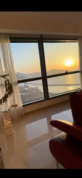 Splendide Appartement Style New-yorkais De 180 M2 à Mobilart Vue Mer Pour Famille Uniquement - Oran