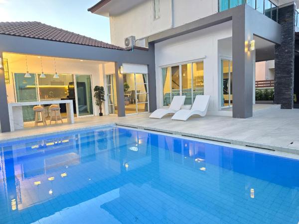 J-0-y Modern Design Pool Villa - Chiang Mai