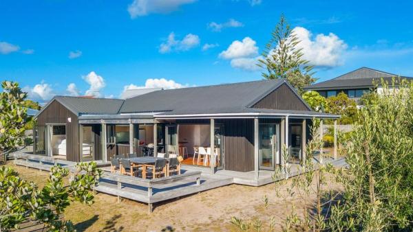 Omaha's Shore Thing - Matakana